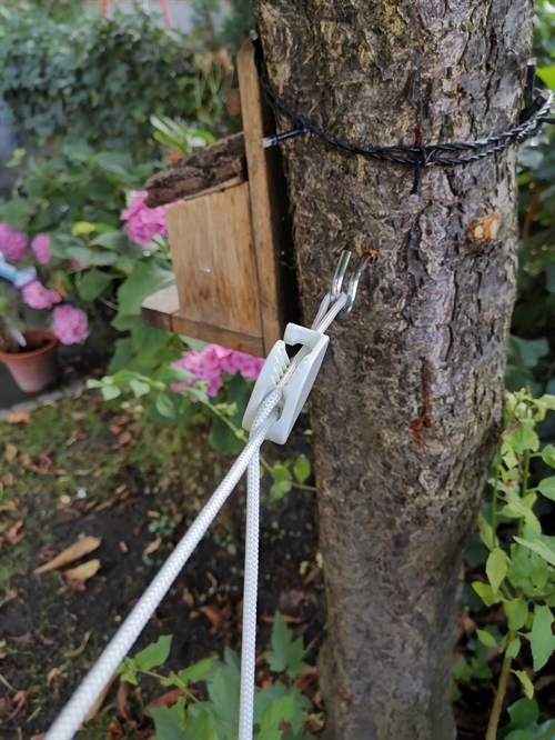 Clothesline tightener, Clamcleat CL223
