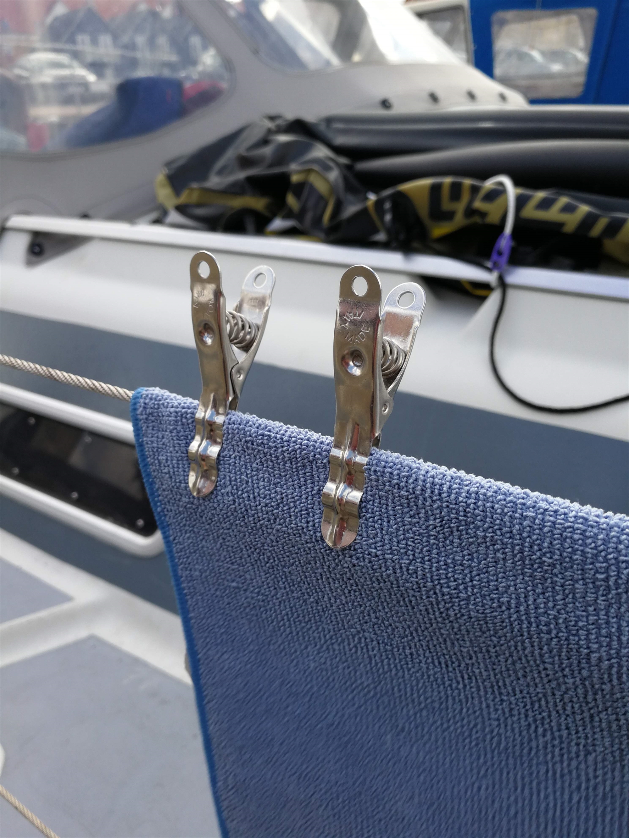 Omega clothes pegs, 20 years warranty, stainless, red